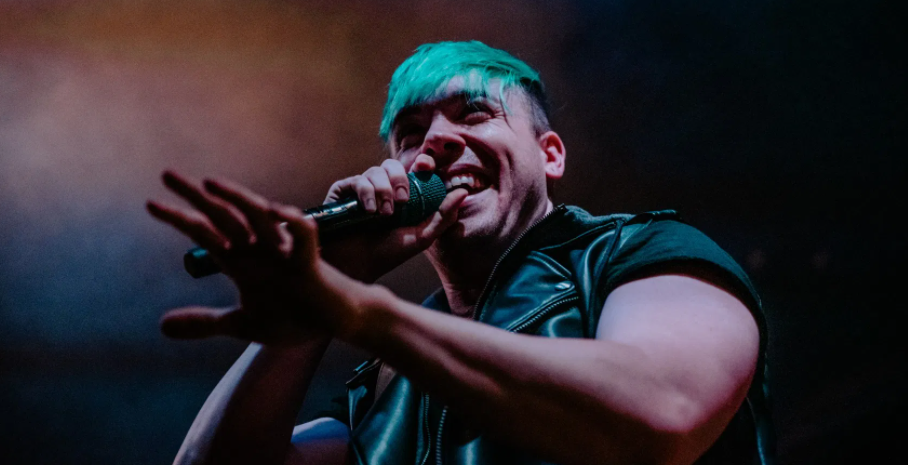 Cody Carson Bio, Net Worth, Age, Facts, Affairs, Engaged, Family Life ...