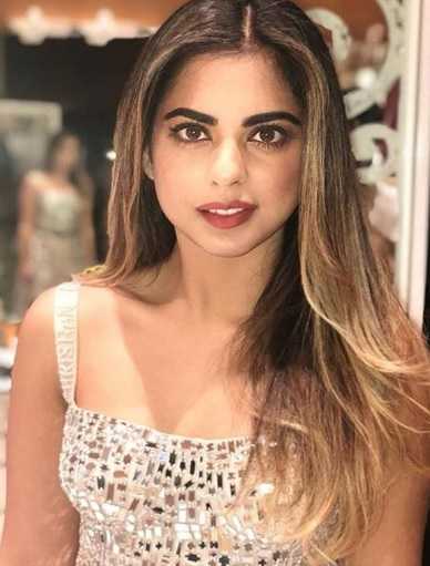 Isha Ambani - Bio, Net Worth, Wedding, Affair, Husband, Engagement ... Isha Ambani - Bio, Net Worth, Wedding, Affair, Husband, Engagement ...