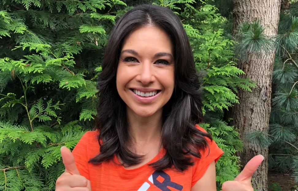 Ana Cabrera Bio, Net Worth, Salary, Age, Parents, Nationality ...